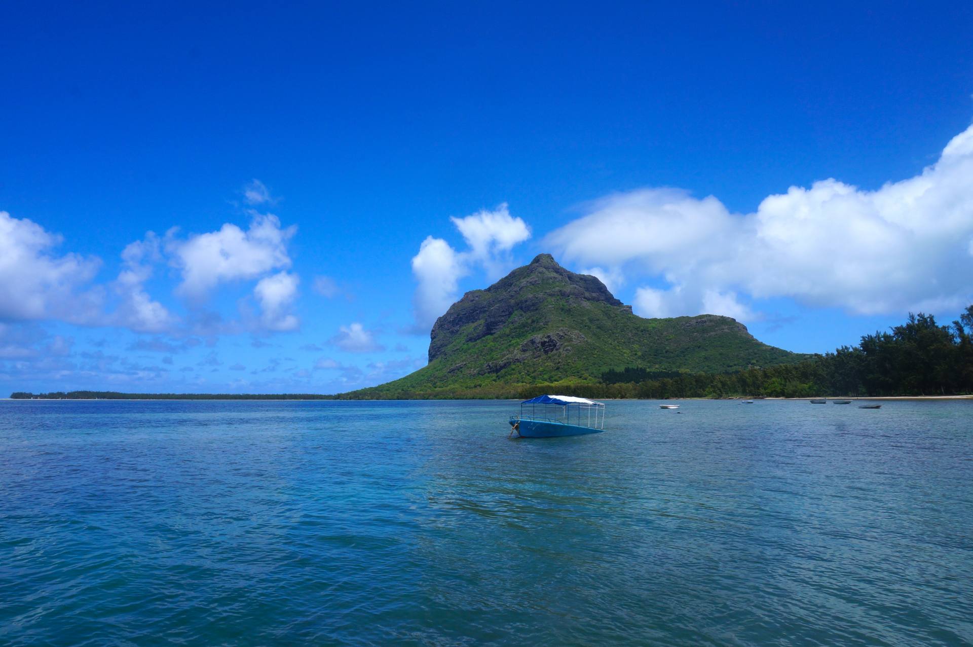 ESCALE AU MORNE BRABANT - Juste Maudinette
