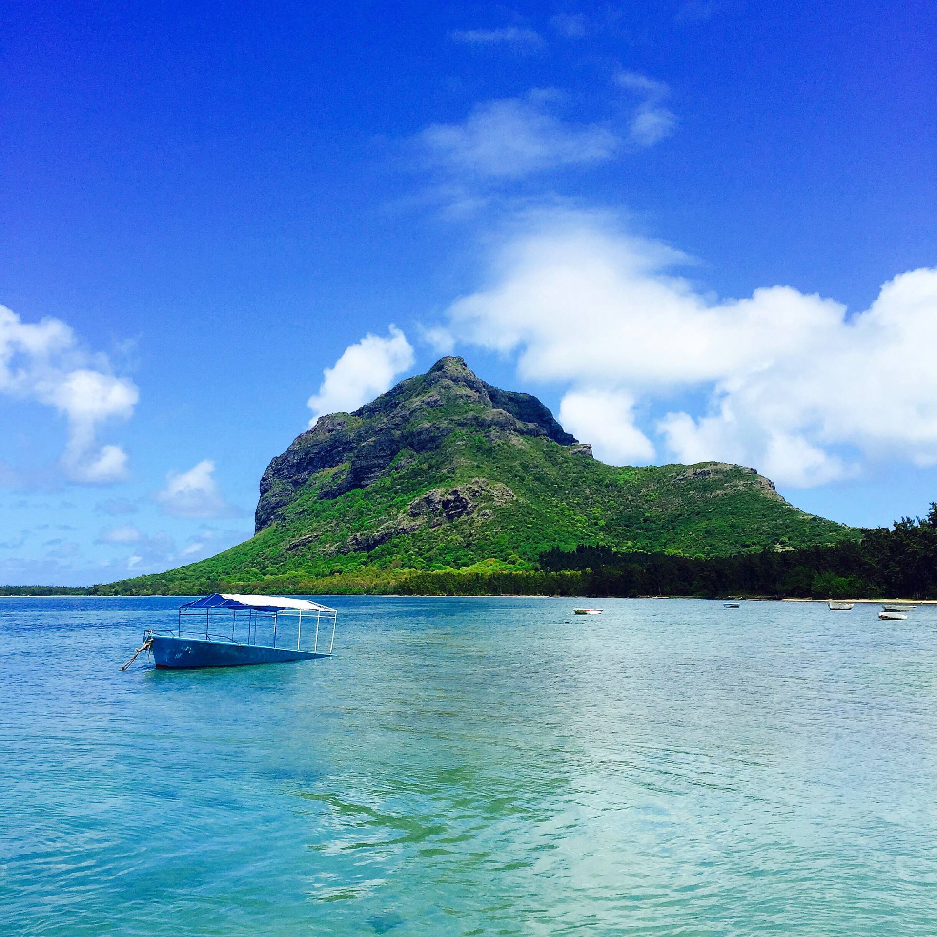ESCALE AU MORNE BRABANT - Juste Maudinette