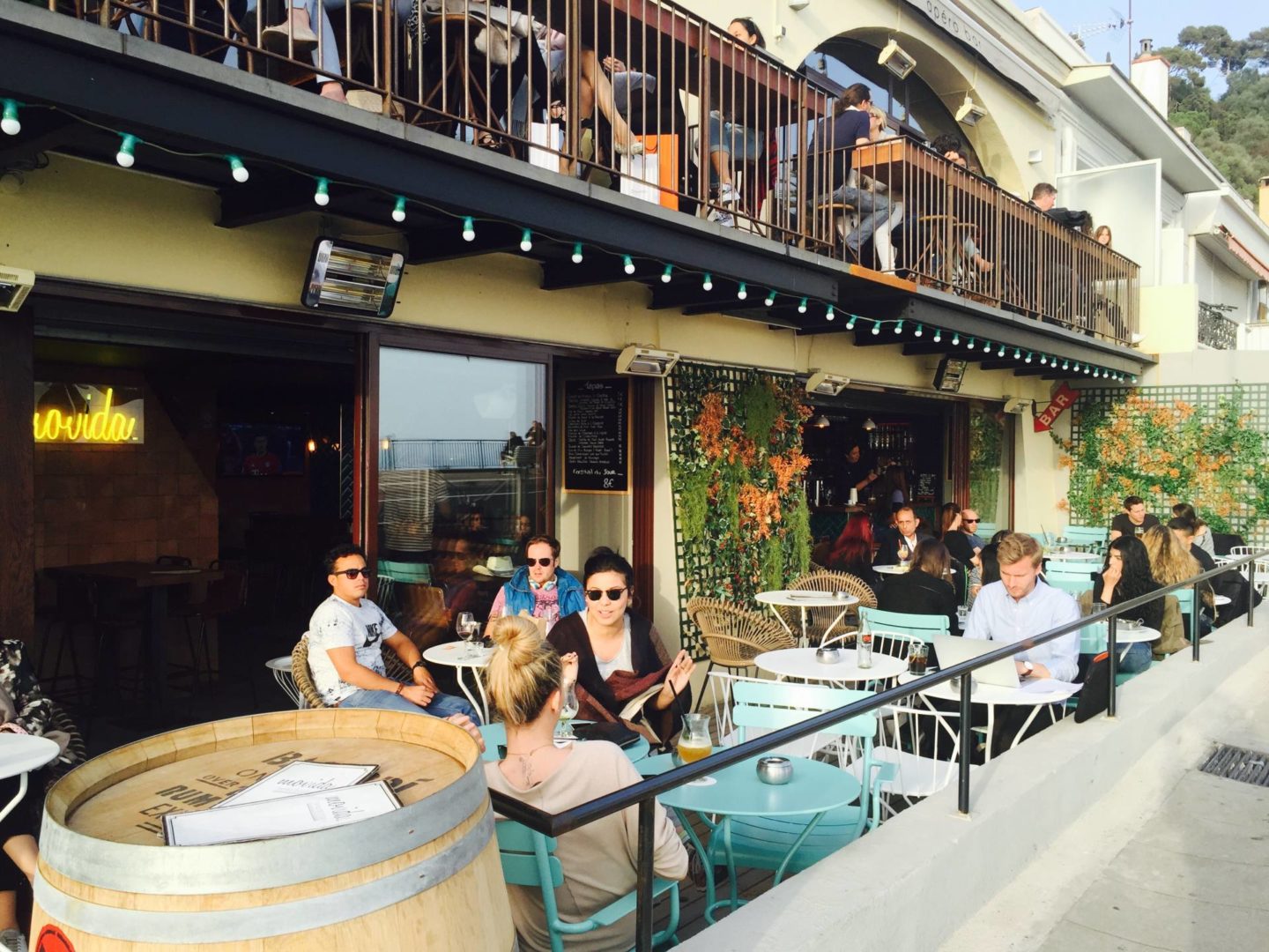 Apéro et tapas au Movida, à Nice, avec vue sur la mer